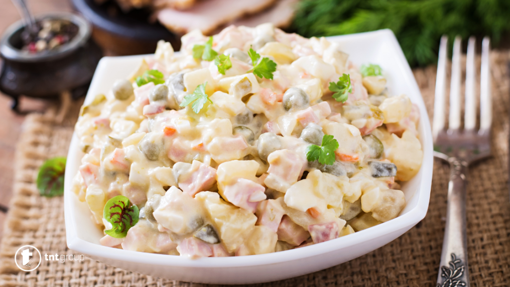 Ruska salata: Klasično jelo koje osvaja od samo 6 sastojaka